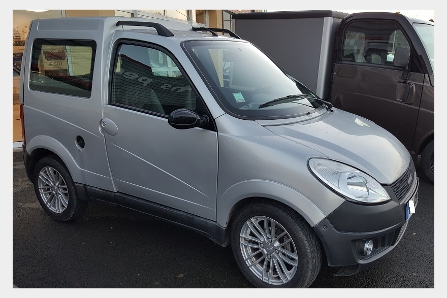 Voiture sans permis occasion - LIGIER | ADH LAVAL Voiture sans permis occasion - LIGIER | ADH LAVAL